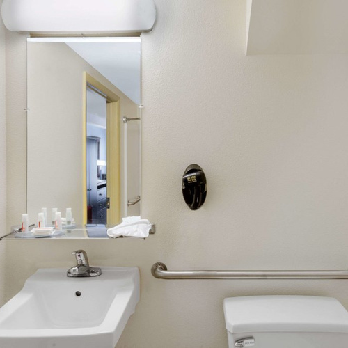 Отель Days Inn By Wyndham Geneva/finger Lakes 2*, (Женева) , цены на ...