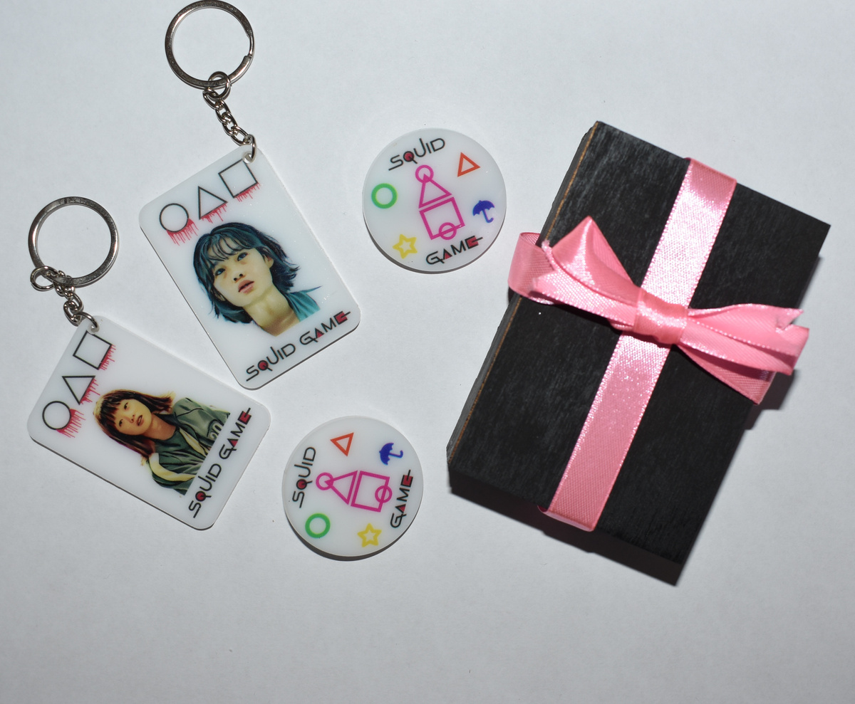 Брелок Squid Game игроки 240, 067 — купить в интернет-магазине OZON с ...