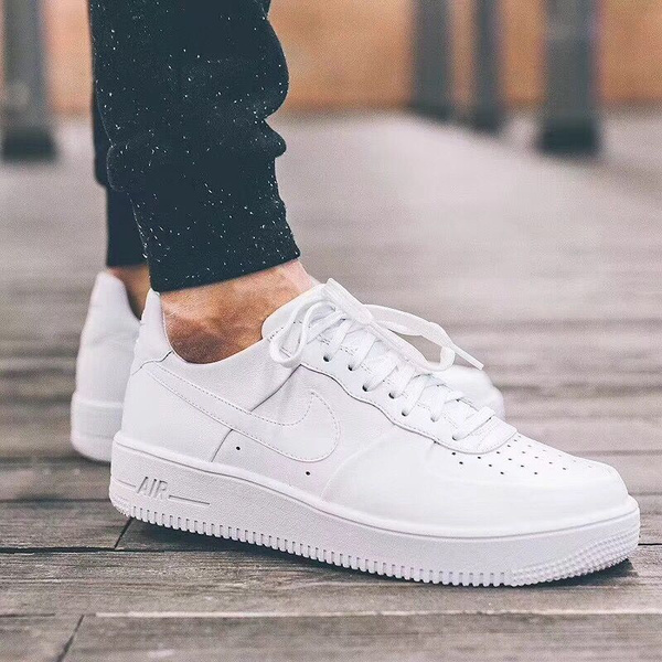 Кроссовки Nike Harper's Bazaar (журнал) - купить с доставкой по ...