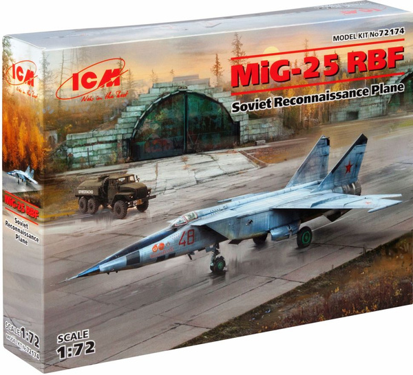 Сборная модель советского самолета-разведчика МиГ-25 РБФ (1/72) 72174 ...