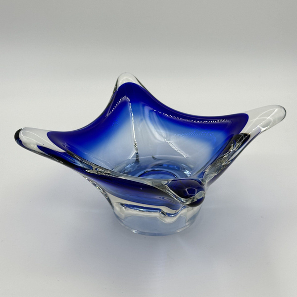 Конфетница винтажная синего цвета оригинальной четырёхконечной формы ...