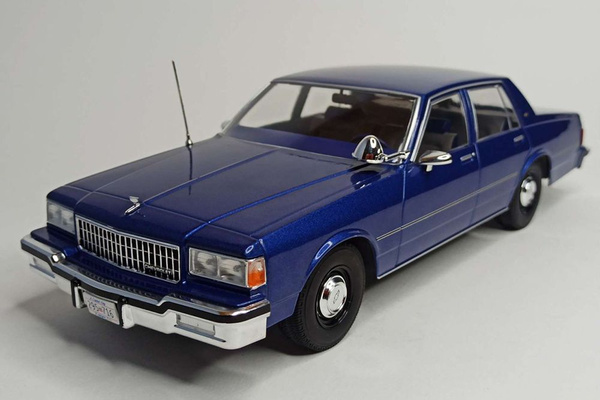 Модель коллекционная Chevrolet caprice classic fbi 1:18 mcg купить на ...
