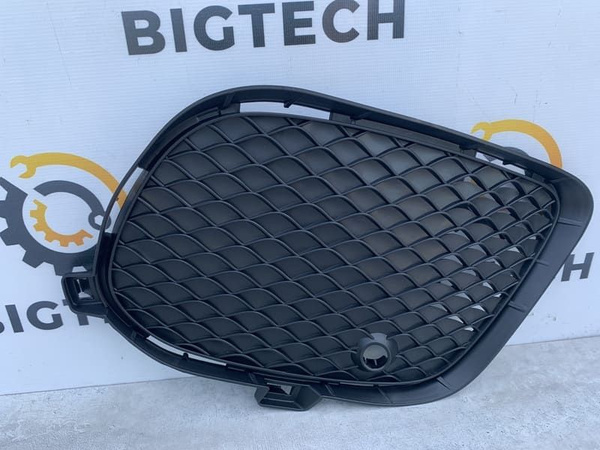 Решетка переднего бампера правая Mercedes Benz A2928855422 купить по ...