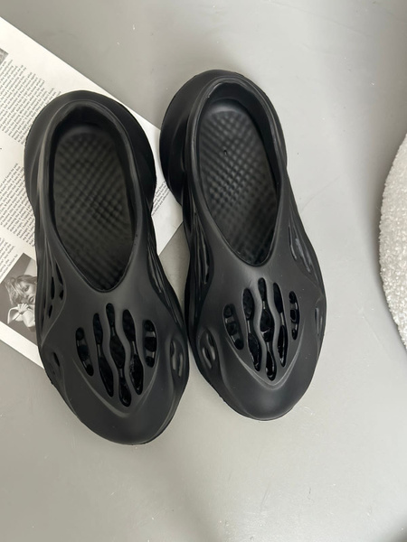 Сандалии YEEZY x Yeezy Slide - купить с доставкой по выгодным ценам в ...