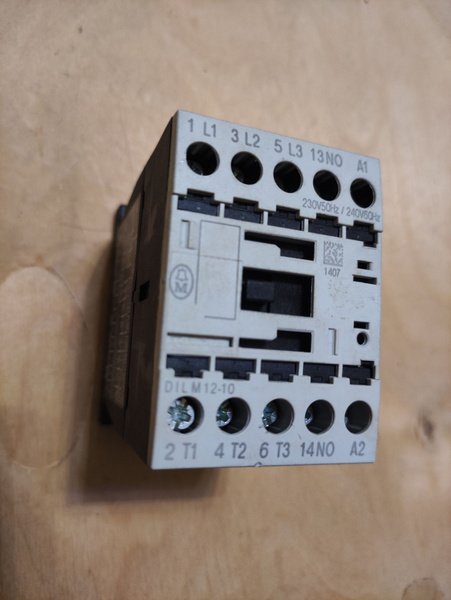 Пускатель магнитный Moeller DIL M(c)12-10 12a 220v 3.5 кВт купить на ...