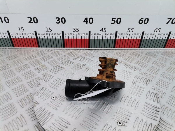 Корпус термостата 059121111L 059121111L для Audi Q7 4L (с пробегом ...