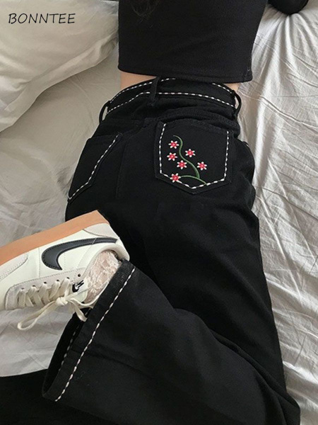 Джинсы Женский черный прямые Деним размер 44 А силуэт Молния Пуговицы