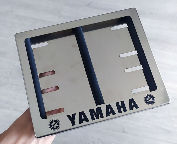 Номерная рамка Yamaha Ямаха для мотоцикла нового образца для номера ...