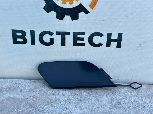 Заглушка буксировочного крюка в задний бампер Mercedes Benz A2228850424 ...