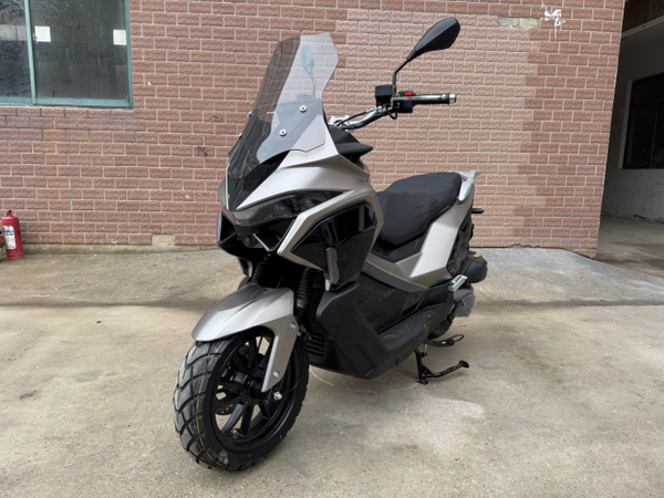 Макси-скутер TRACER 2 ADV 150 см3 (139QMB) (бежево-серый) купить на OZON по низкой цене (1865154665)