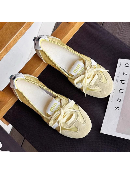 Кроссовки Женский Miu Miu Кожа Бег размер 39 На любой сезон Шнурки Шнуровка купить C доставкой