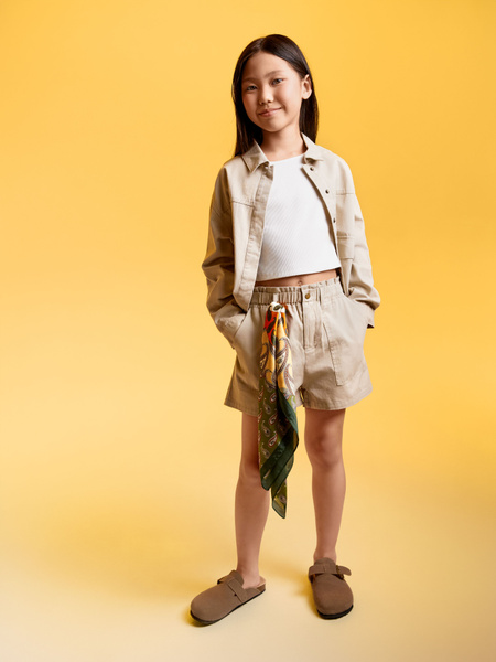 Шорты Девочки Acoola Повседневный бежевый, размер 140 Текстиль, Хлопок Молния, Пуговицы Карманы ...