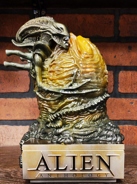 Фигурка с подсветкой Sideshow Alien Anthology Collector's Egg (Blu-ray ...