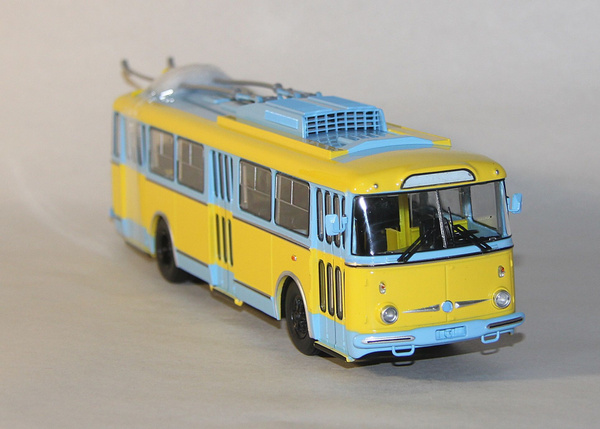 Модель коллекционная троллейбус SKODA-9TR. Наши автобусы №64. 1:43. купить на OZON по низкой ...