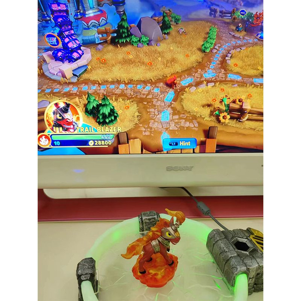 Skylanders Giants Lightcore Hex Character Chill Character Коллекционные ...