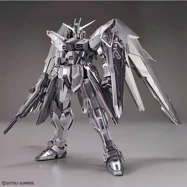 Характеристики Фигурка Bandai MG 1/100 THE GUNDAM BASE LIMITED FREEDOM GUNDAM Ver.2.0 SILVER ...
