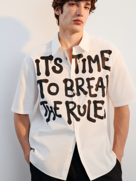 Рубашка Мужской Befree белый Короткий Трикотаж Надписи, размер 46 полуприталенный Без застежки ...