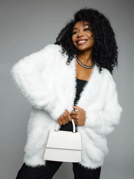 Кардиган Женский Tilani белый Мех искусственный, размер 42, 44 Пуговицы ...