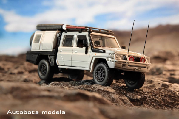 Машинка модель Autobots Models AB 1:64 Toyota Land Cruiser LC79 4x4 ...