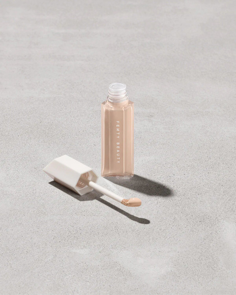 Fenty Beauty консилер We're Even Hydrating Longwear Concealer, 9 мл ...