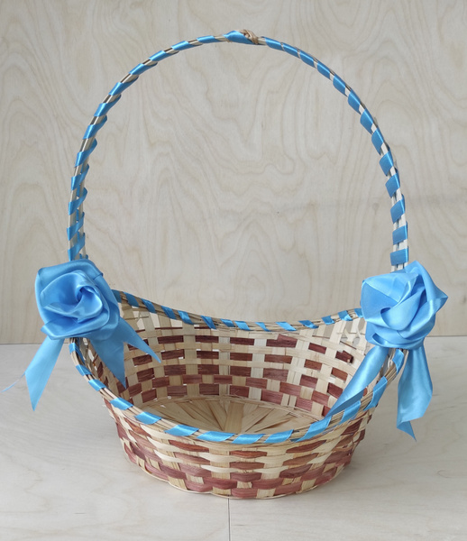 Корзина плетеная 30*28*39 с ручкой из бамбука для подарка, украшенная ...
