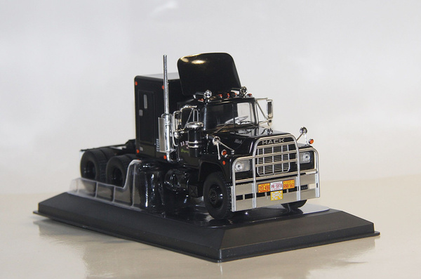 Модель коллекционная Mack R-Series 1966 к/ф "Конвой". 1:43. - купить в ...