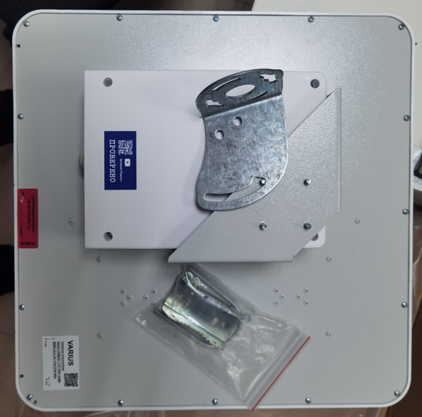 Панельная 4G антенна MiMo 2X2 LTE "VARIUS UNIBOX 1727 PRO 18" 1700-2700 ...