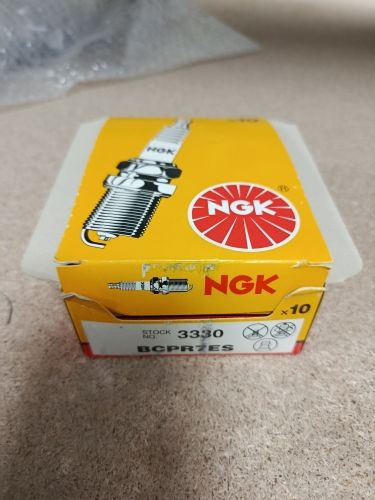 NGK Свеча зажигания арт. 3330, 1 шт. купить на OZON по низкой цене ...