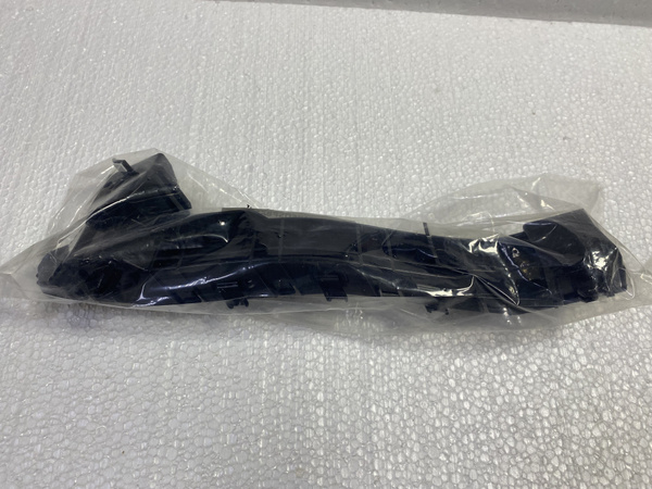 Кронштейн переднего бампера Subaru 57707SC050 - Subaru арт. 57707SC050 ...