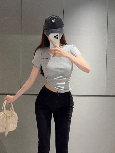 Футболка Женский Miu Miu серый Короткий размер 46 Хлопок Повседневный Китай купить C доставкой