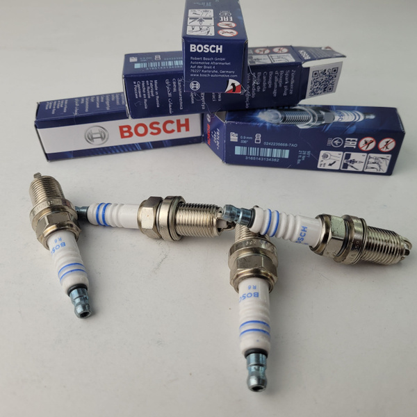 Комплект свечей зажигания Bosch .0242235668_4 - купить по выгодным ...