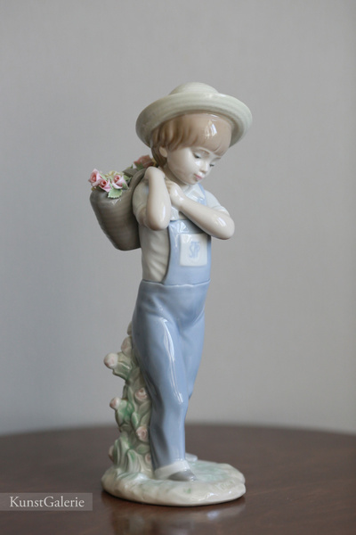 Фарфоровая статуэтка Lladro: Сбор цветов - Скульптор Francisco Catala ...