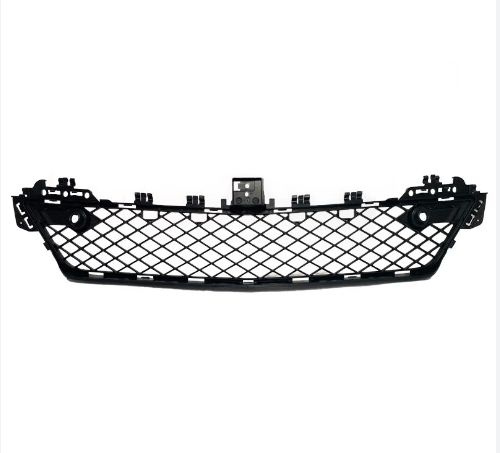 Решетка (заглушка) в бампер передний Mercedes C-Class (W204 ...