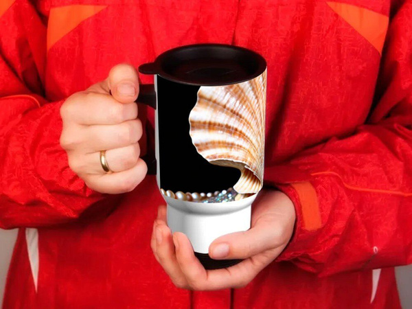 LotsPrints Автокружка "Темный фон, сияющая ракушка, открытая, окруженная блестящими жемчужинами ...