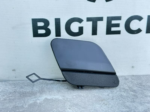 Заглушка буксировочного крюка в задний бампер Mercedes Benz A2138853701 ...