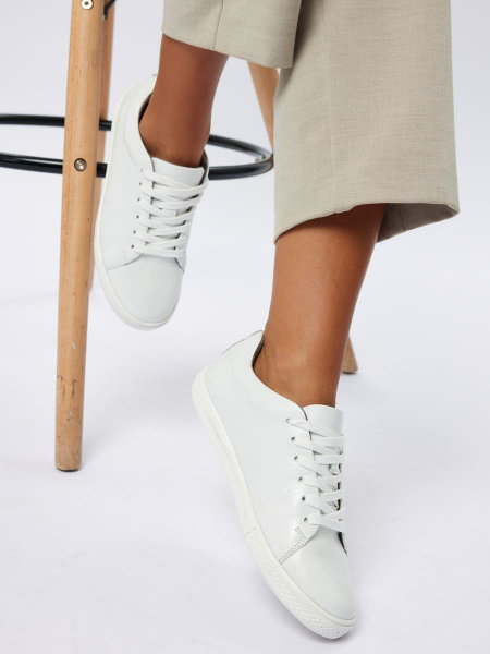 Кеды USEEME Кэжуал купить на OZON по низкой цене (1556370375)