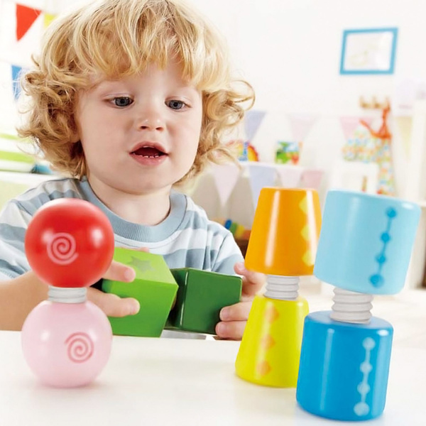 Игрушка развивающая Закручивающиеся кубики Hape купить на OZON по низкой цене (182000118)
