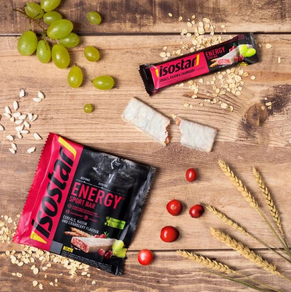 Углеводный батончик ISOSTAR Energy Sport со вкусом клюква 3 шт по 40 гр ...