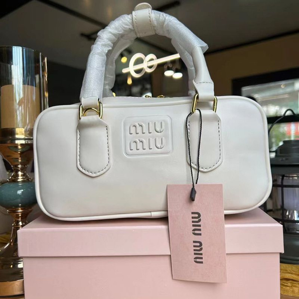 Miu Miu Сумка на плечо купить с доставкой по выгодным ценам в