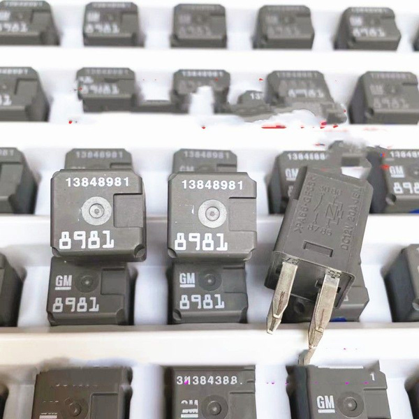 2pcs Автомобильное реле 13848981 PA66-GF33 DC12V 20A 4-pin купить на ...