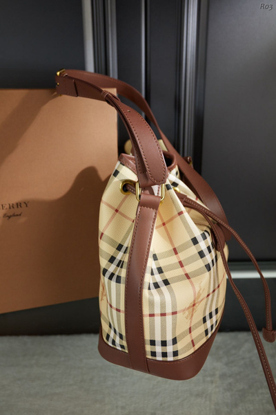 Клатч купить на OZON по низкой цене (2609939314)