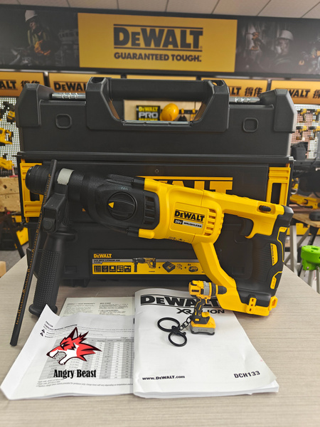 Бесщеточный перфоратор DEWALT DCH133 с кейсом Tstack, без акб и з/у ...