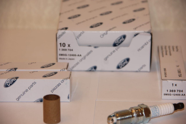 Свеча зажигания Ford Focus 2 объем двигателя 1.8-2.0, Ford Mondeo 4, S ...