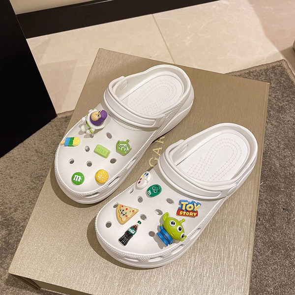 Тапочки Crocs Crocs Sarah Clog - купить с доставкой по выгодным ценам в ...