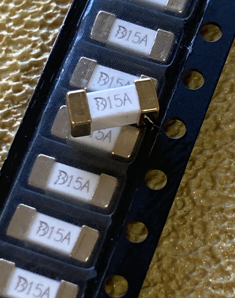 2 шт. Предохранитель SMD 1808 FUSE 15A 125V купить по низкой цене с ...