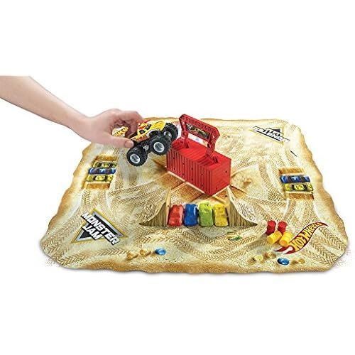 Игровой набор Hot Wheels Monster Jam STO 'N Go - купить с доставкой по ...