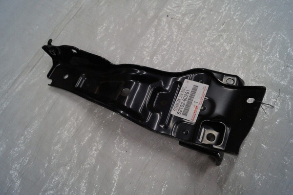 Клык бампера TOYOTA/ОЕМ 5210260281 купить на OZON по низкой цене ...