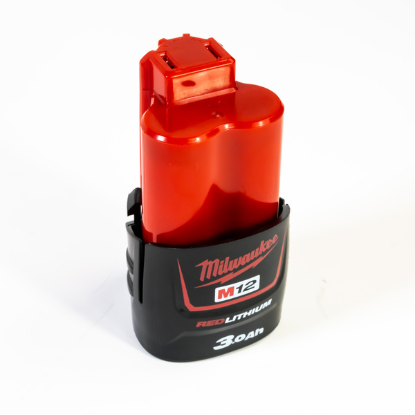 Аккумулятор Milwaukee M12 B3 12V 3 ампера купить на OZON по низкой цене ...