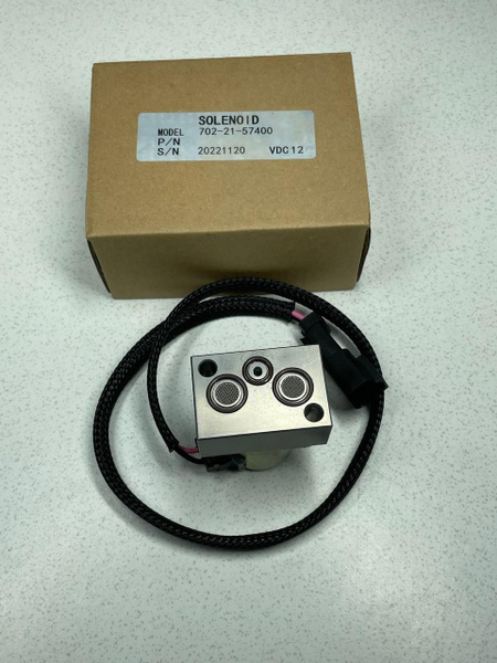 Пилотный клапан Komatsu 702-21-57400 (2отверстия) 702-21-55600 купить ...