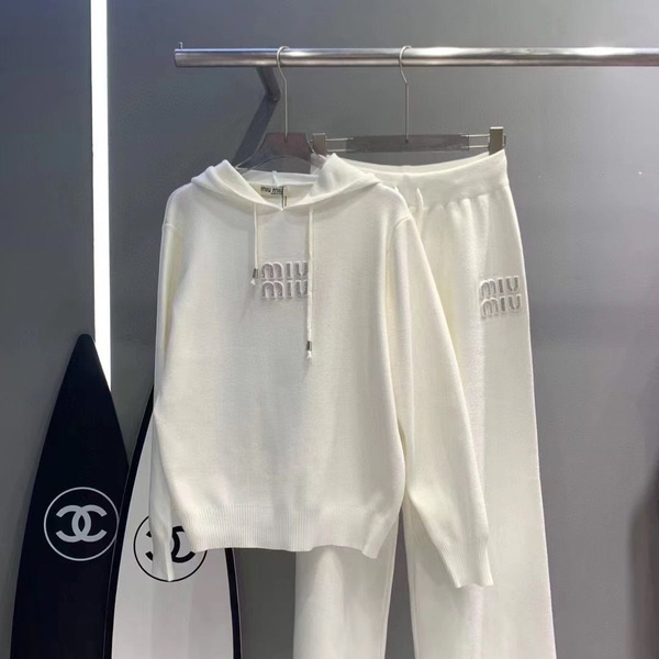 Комплект одежды Женский Miu Miu Спортивный белый размер 48 Хлопок Вышивка Китай Гонконг
